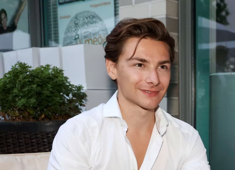 Max Suhr: Der Aufstieg des Webdesigners und sein Leben mit Claudia ...