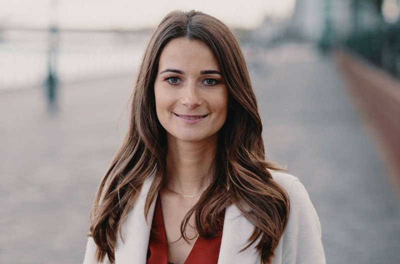 Jasmin Gebele: Eine herausragende Moderatorin und EU-Korrespondentin ...